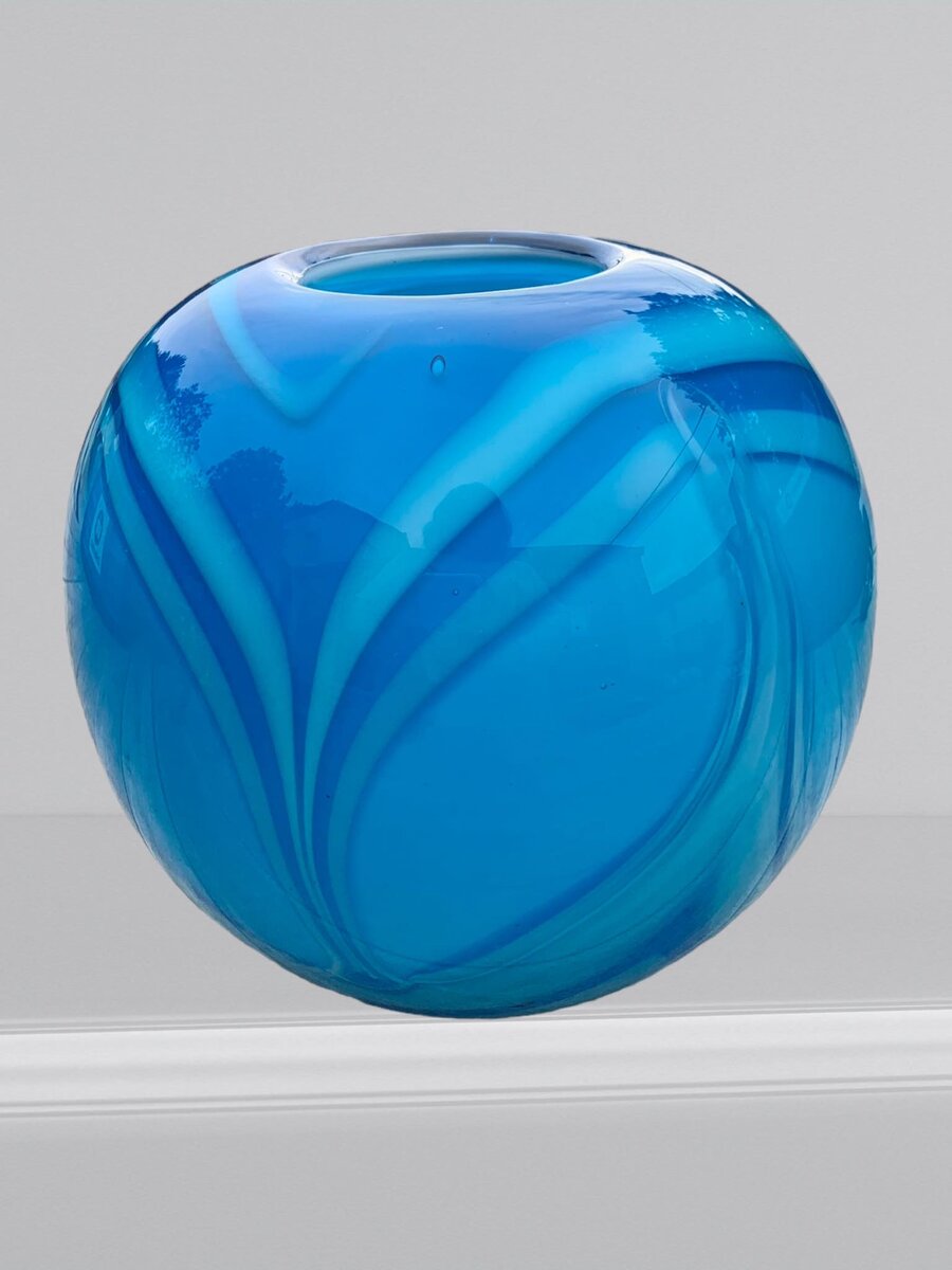 Vase boule bleu en verre de Murano | Les Trouvailles de Marine